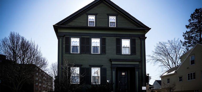 Haunted Places in Fall River - Amy's Crypt