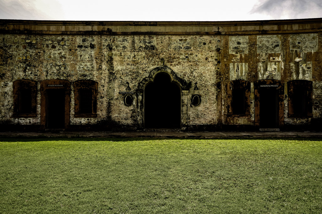 Haunted Honduras: The San Fernando De Omoa Fortress - Amy's Crypt