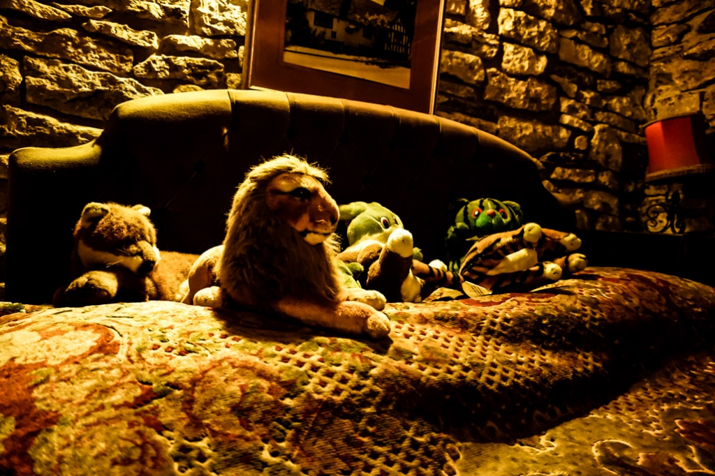 Ghosts of the Ancient Ram Inn: Most Haunted Place in England - Amy's Crypt