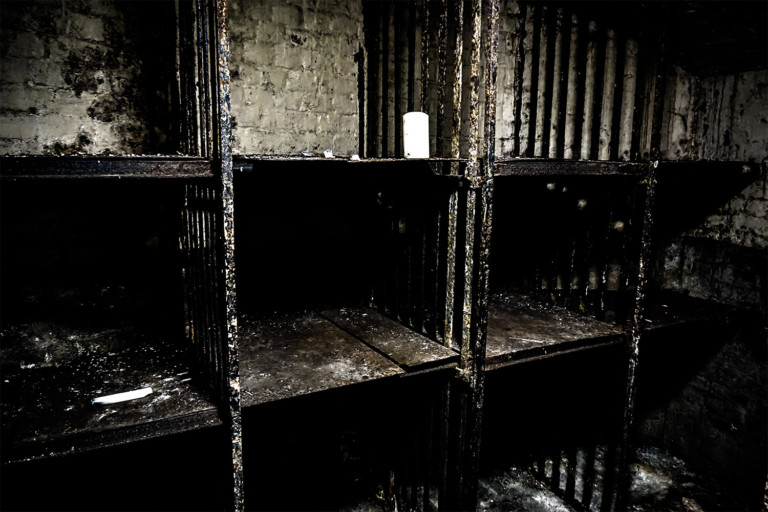 Haunted Highgate Cemetery: Vampires and Ghosts in London