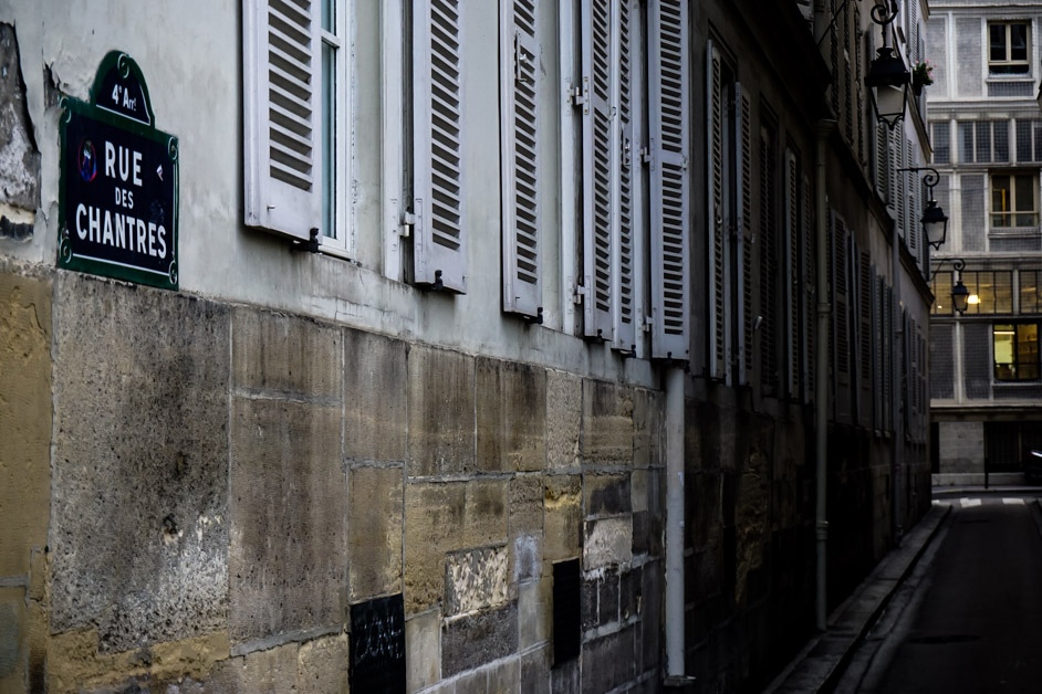 The 8 Most Haunted Places in Paris, France - Amy's Crypt