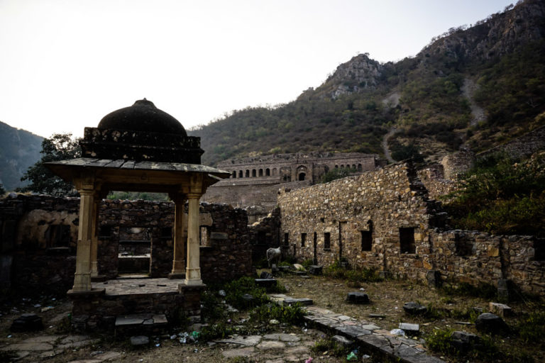 Bhangarh Fort: Most Haunted Place in India - Amy's Crypt