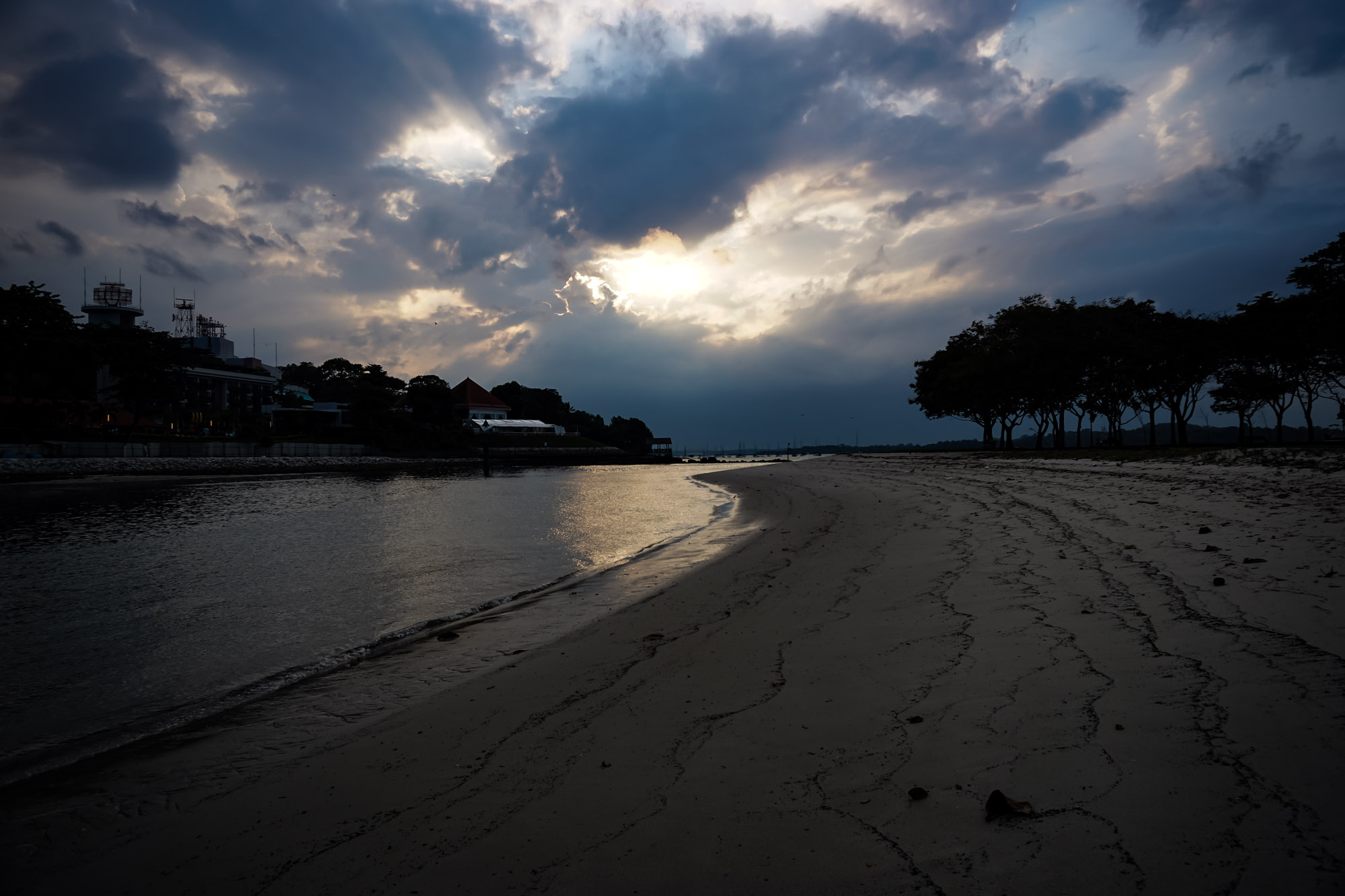 Changi Beach: Massacre, Executions and Haunting - Amy's Crypt