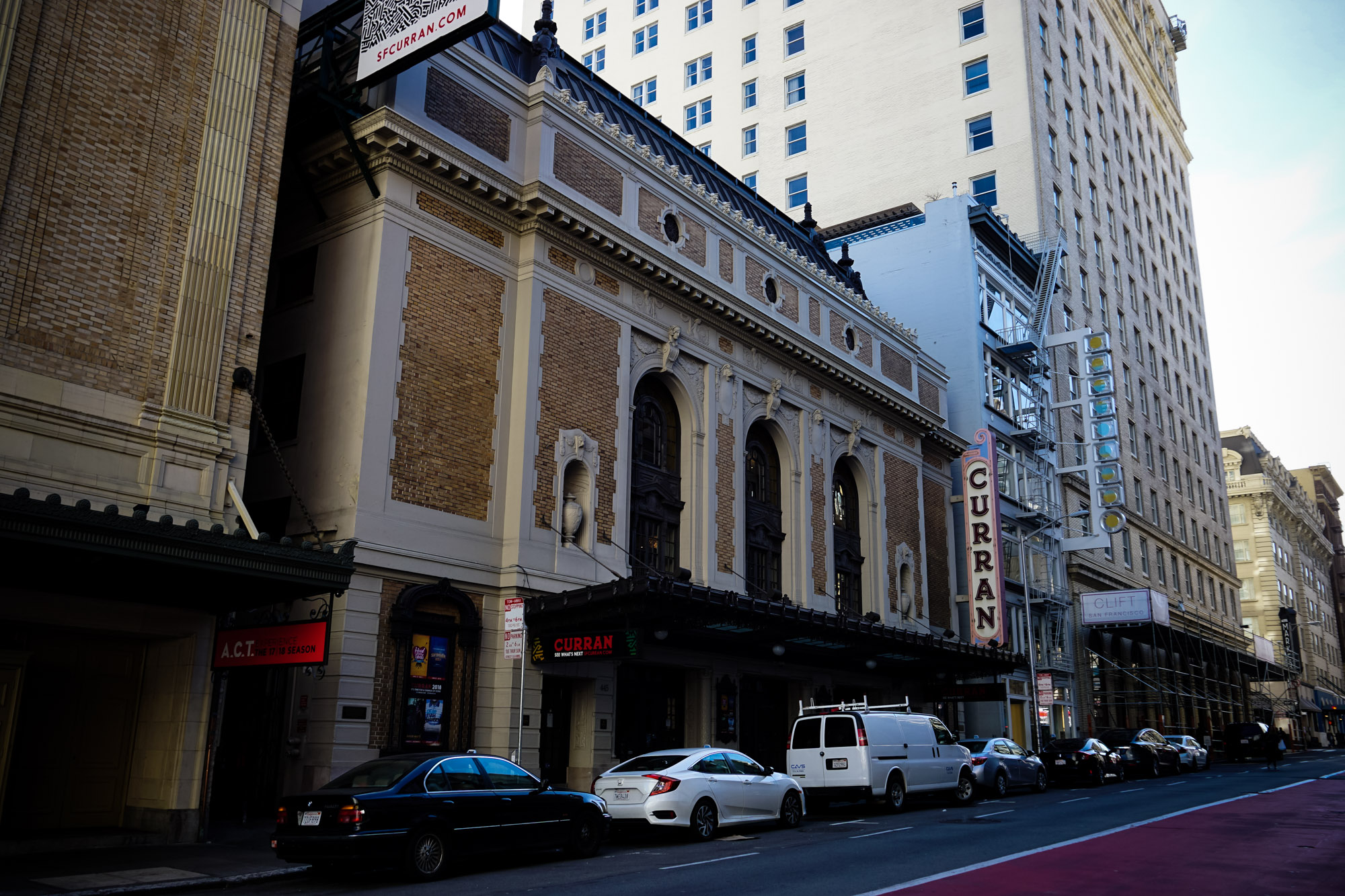 Ghost of the Curran Theater: Haunted San Francisco - Amy's Crypt