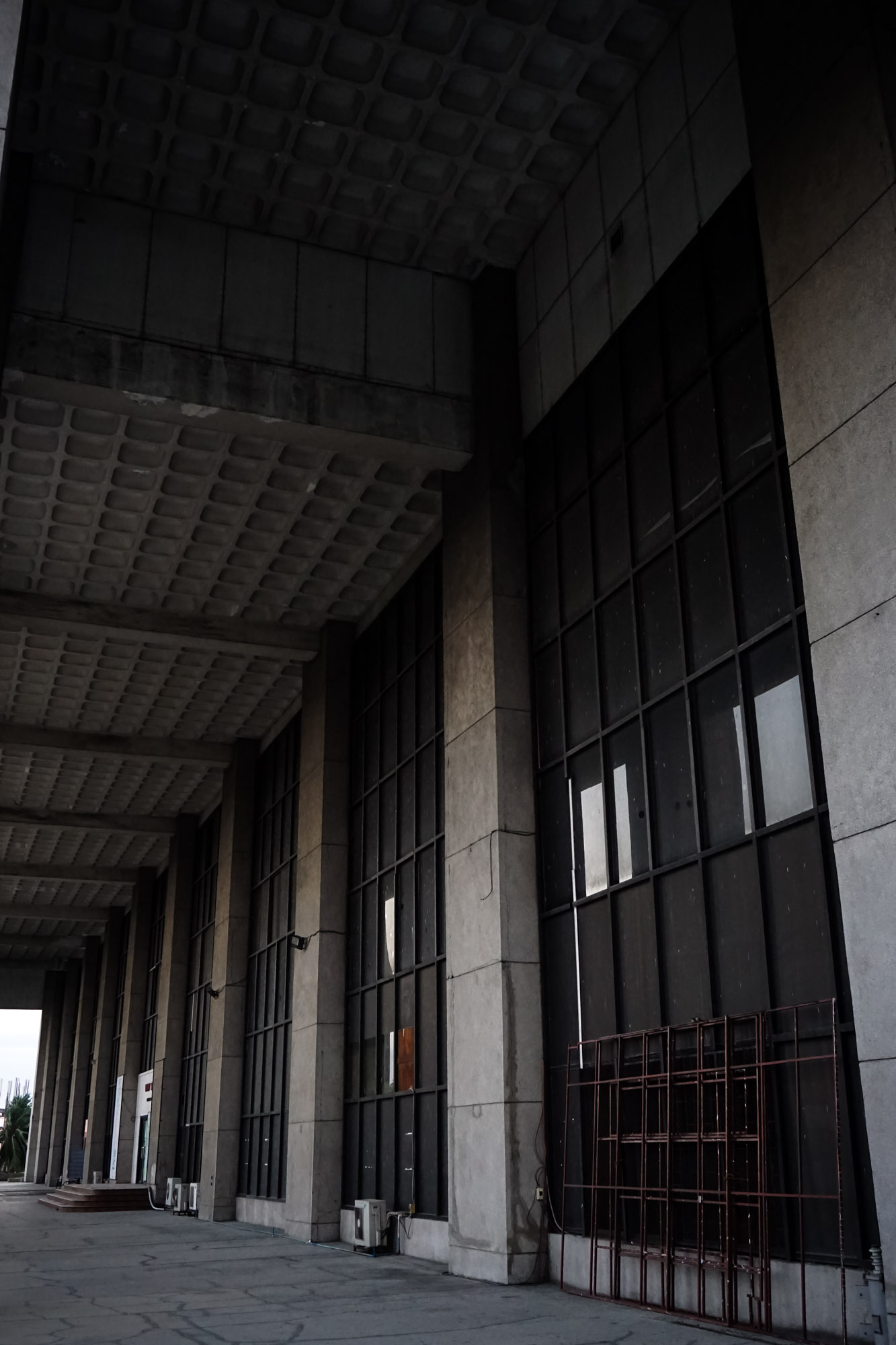 Tragedy and Ghosts at the Manila Film Center - Amy's Crypt