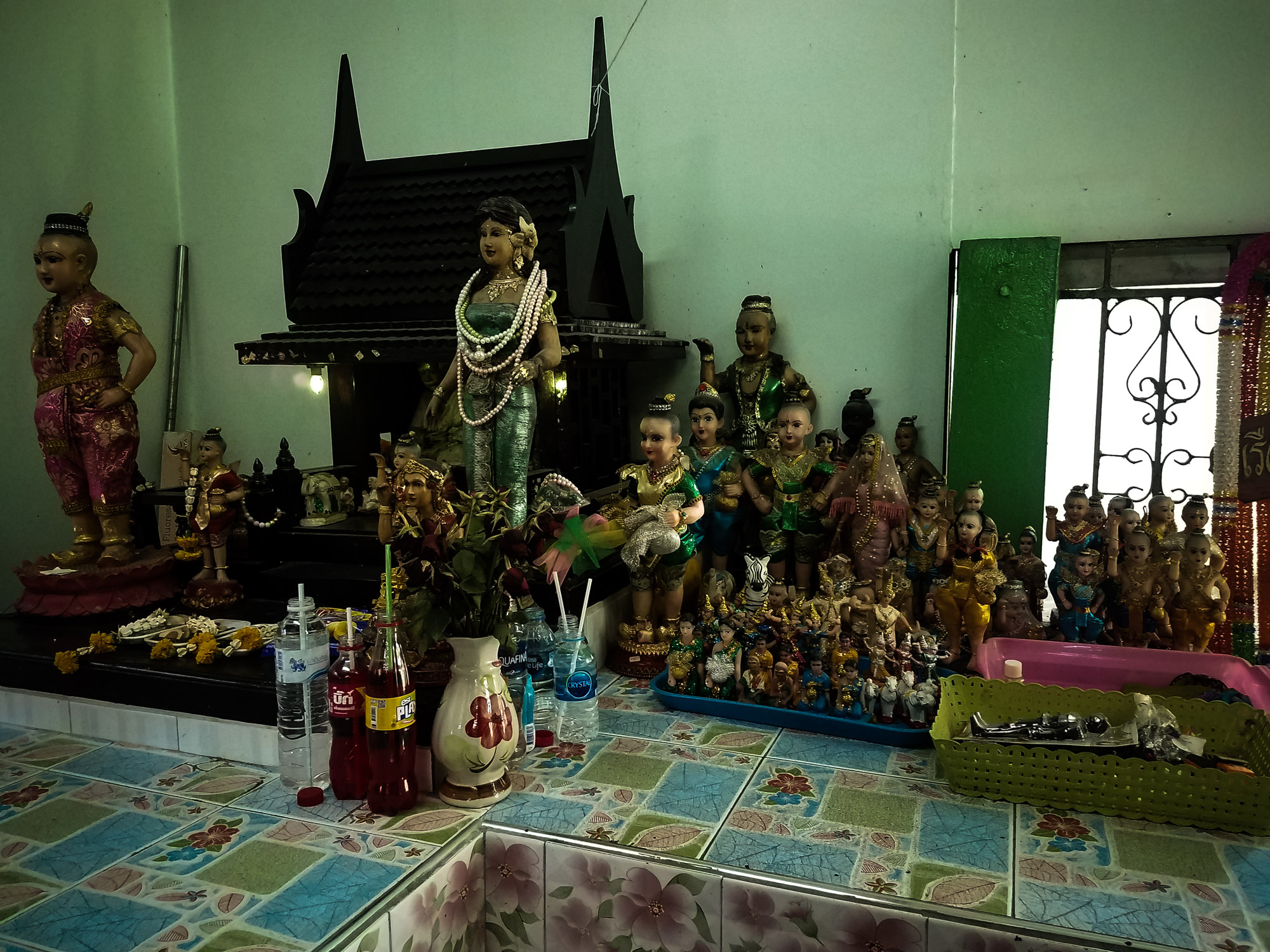 Mae Nak Shrine Ghost: Haunted Bangkok, Thailand - Amy's Crypt