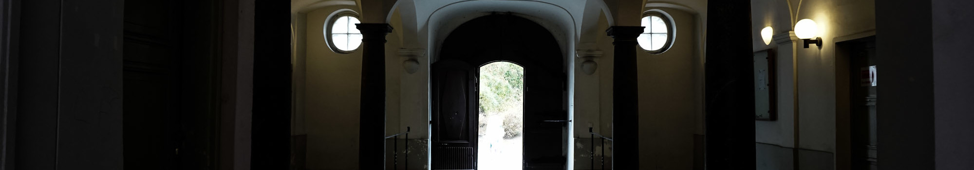 Faust House: The Devil Visited Prague - Amy's Crypt