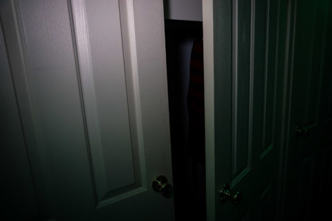 How to Play The Closet Game: Scary Paranormal Ritual - Amy's Crypt