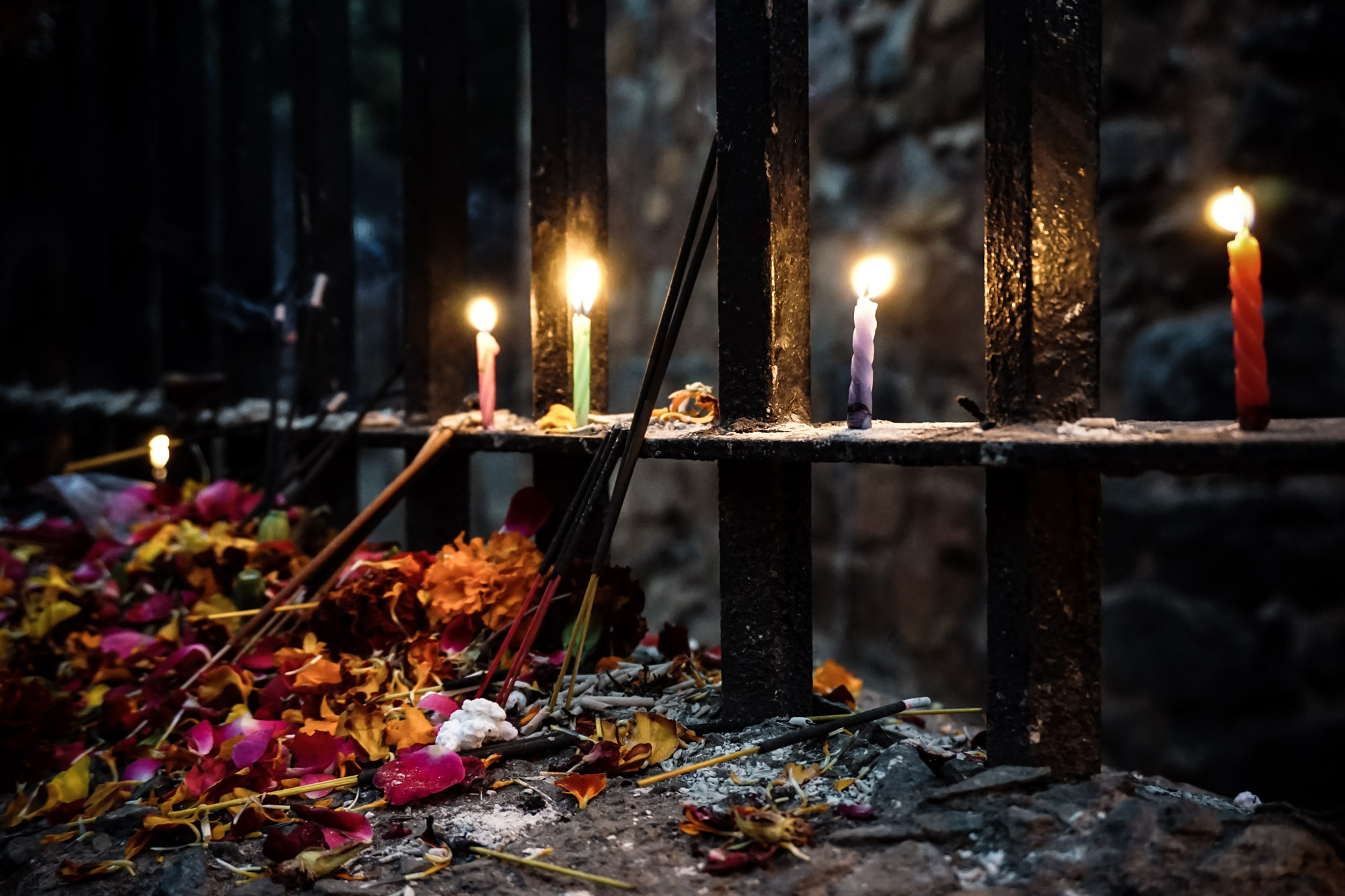 Feroz Shah Kotla: A Temple of Djinns in Delhi, India - Amy's Crypt