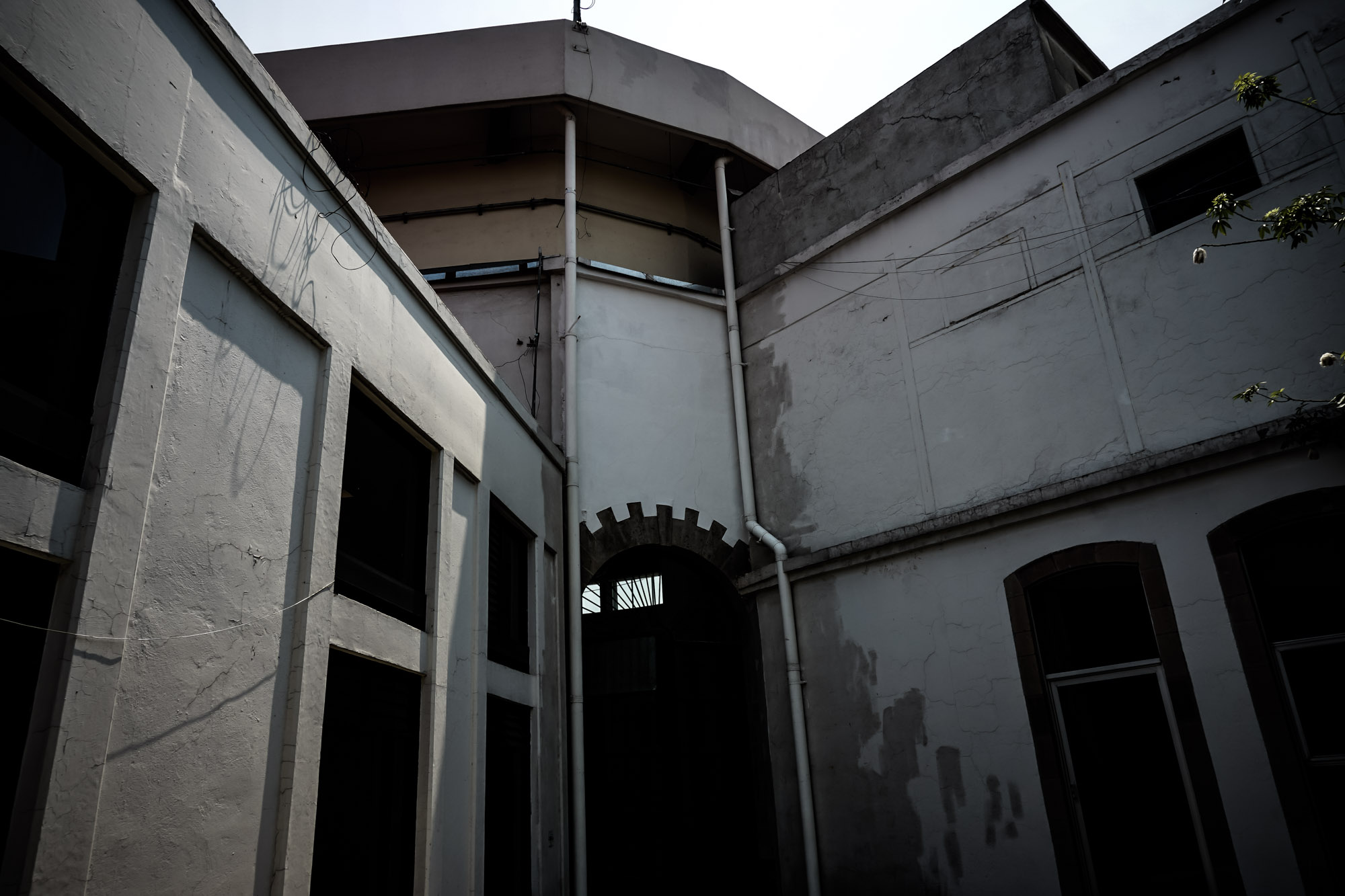 Mexico's Haunted Black Palace: Palacio De Lecumberri - Amy's Crypt