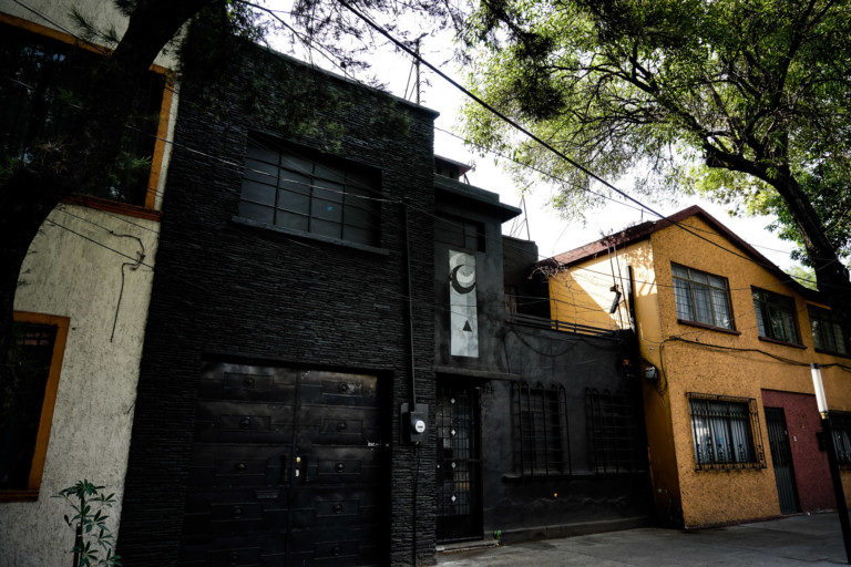 La Moira House: Most Haunted House in Mexico - Amy's Crypt