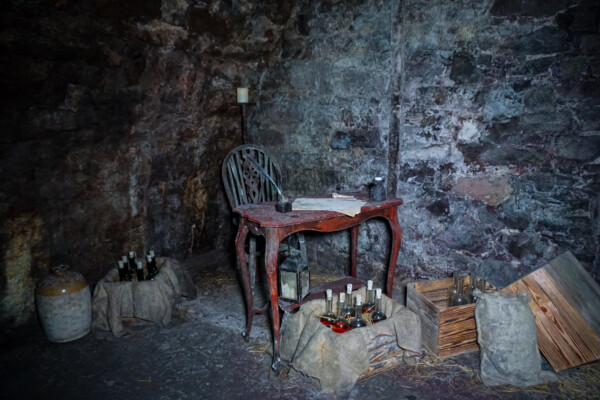 Ghosts of the Edinburgh Vaults: Haunted Scotland - Amy's Crypt