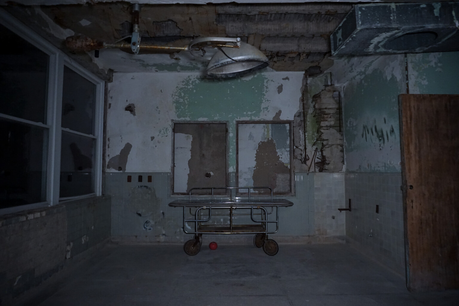 Hauntings of Waverly Hills Sanatorium - Amy's Crypt