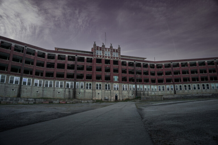The Haunted Ohio State Reformatory: Ghostly Prison - Amy's Crypt
