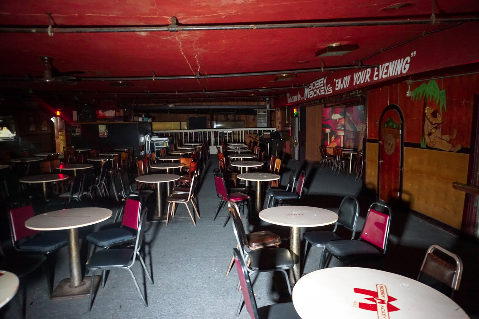 Are the paranormal claims about Bobby Mackey's true? - Amy's Crypt