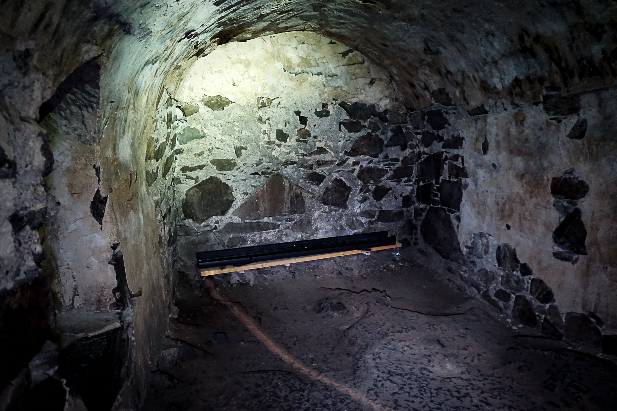 Neidpath Castle - Haunted by "The Maid of Neidpath" - Amy's Crypt