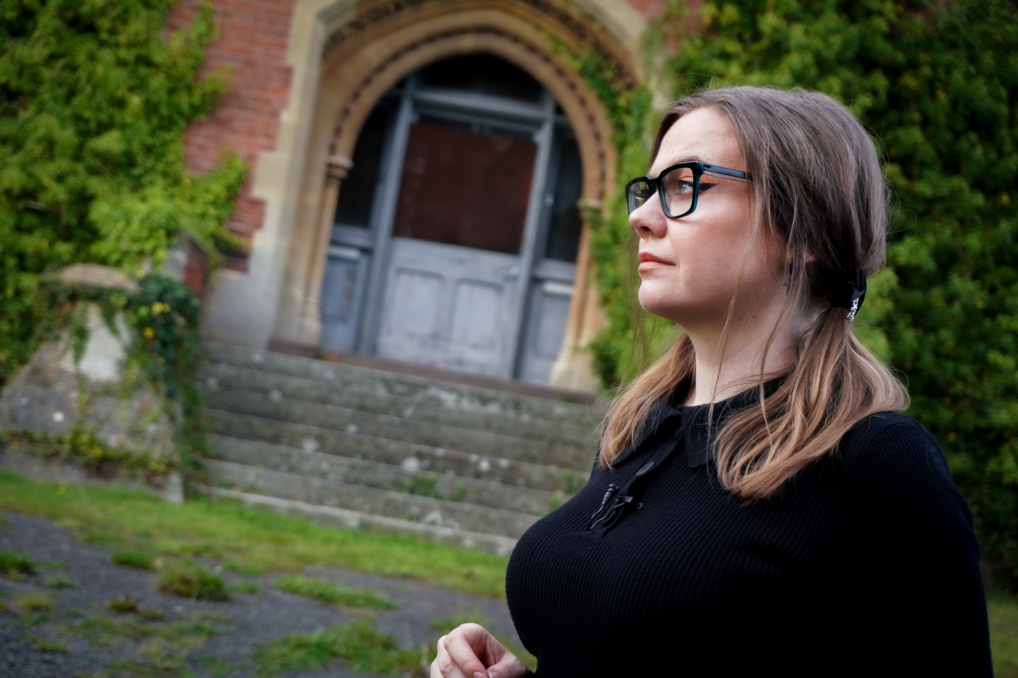 Haunting secrets of the George Jarvis School - Amy's Crypt