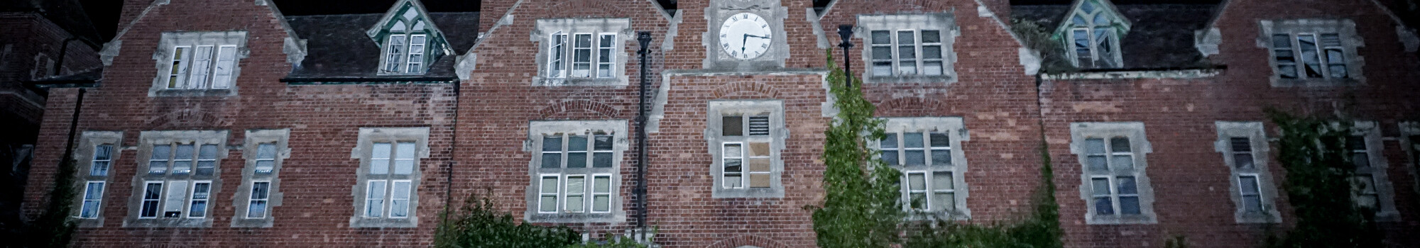Haunting secrets of the George Jarvis School - Amy's Crypt