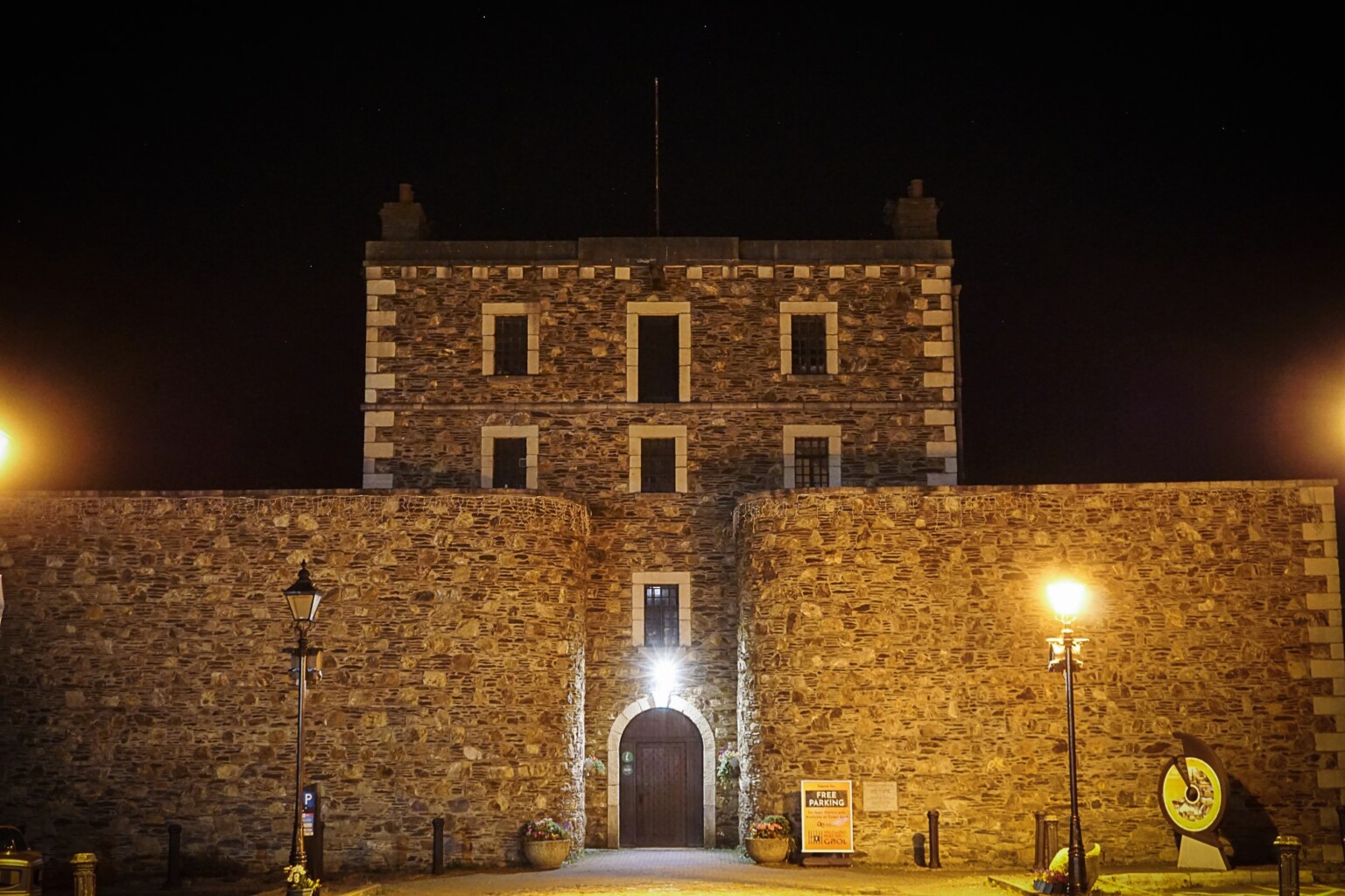 Wicklow Gaol - "The Gates of Hell" - Amy's Crypt