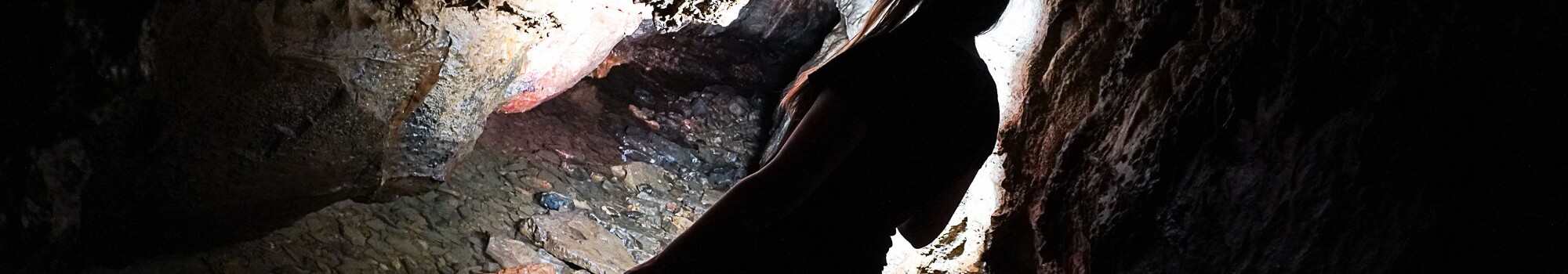 Bell Witch Cave - The Bell Family Hauntings - Amy's Crypt