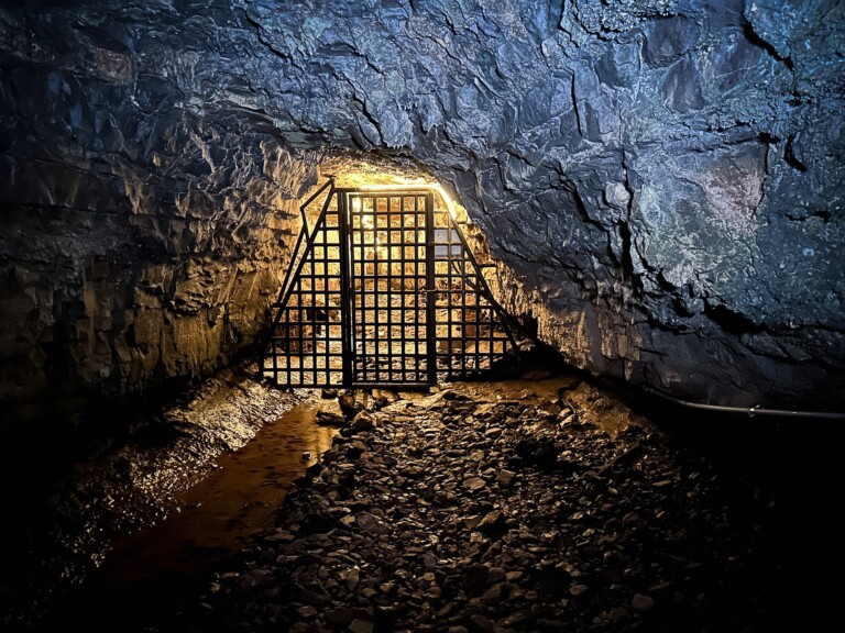Bell Witch Cave - The Bell Family Hauntings - Amy's Crypt
