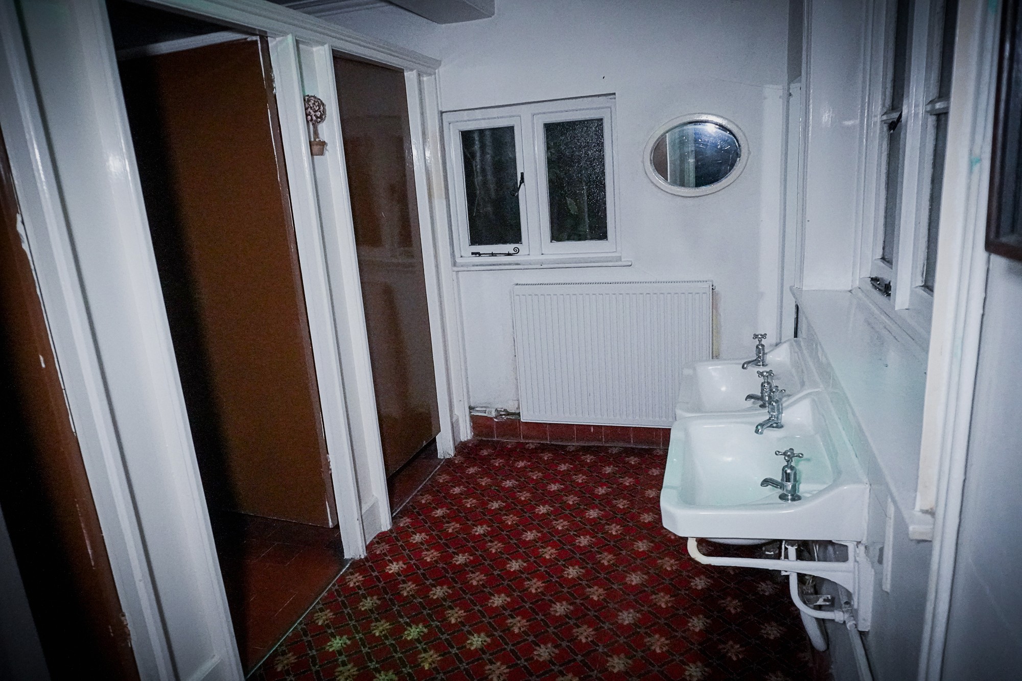 The Four Crosses Inn - Haunted Timbers and Hidden Relics - Amy's Crypt