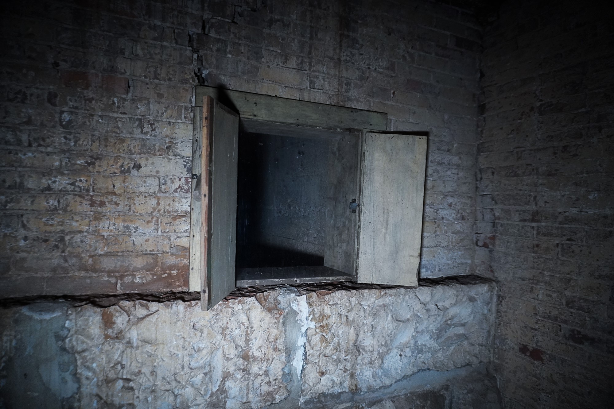 Octagon Hall - Kentucky's Most Haunted Mansion - Amy's Crypt