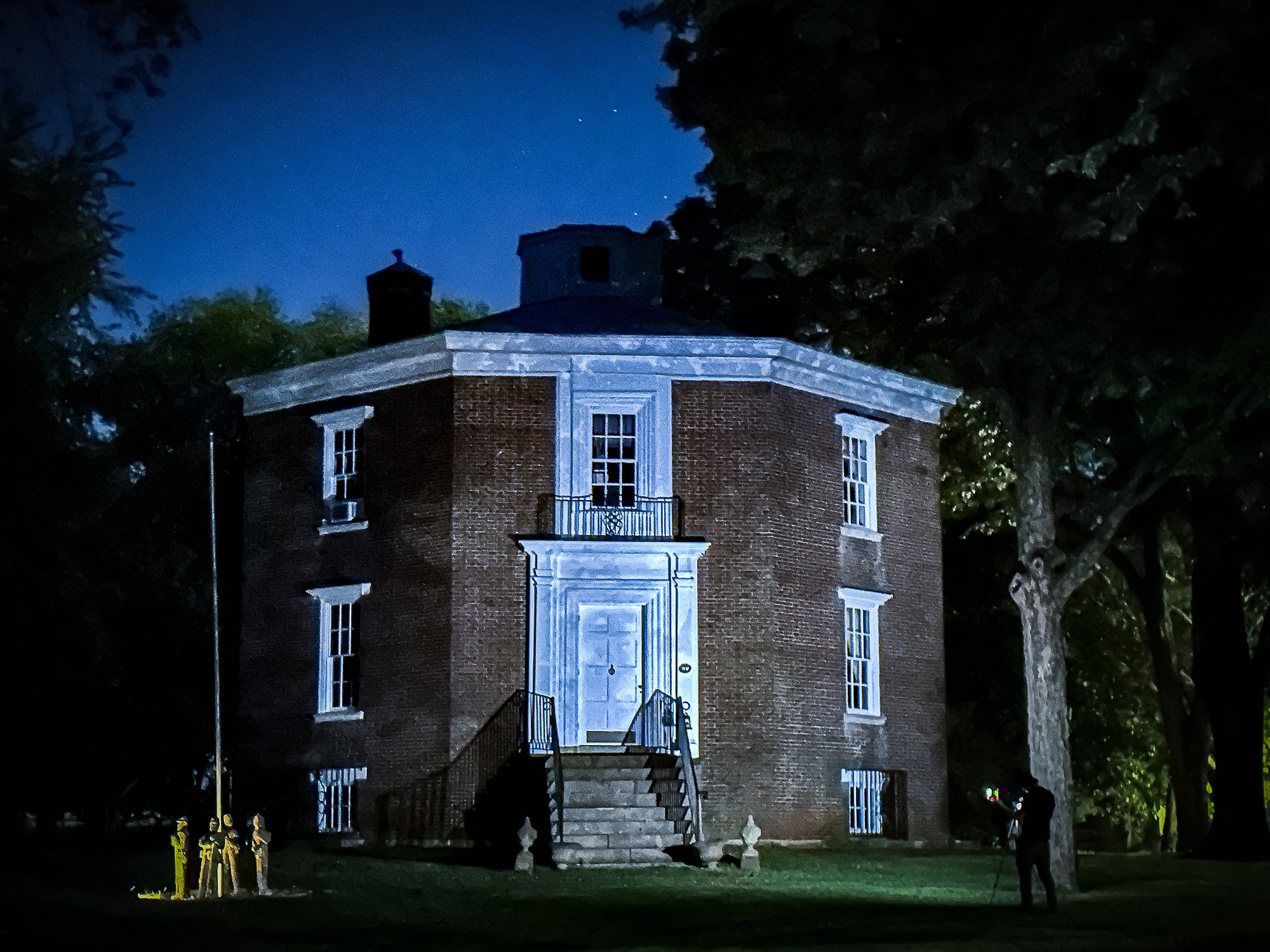 Octagon Hall - Kentucky's Most Haunted Mansion - Amy's Crypt