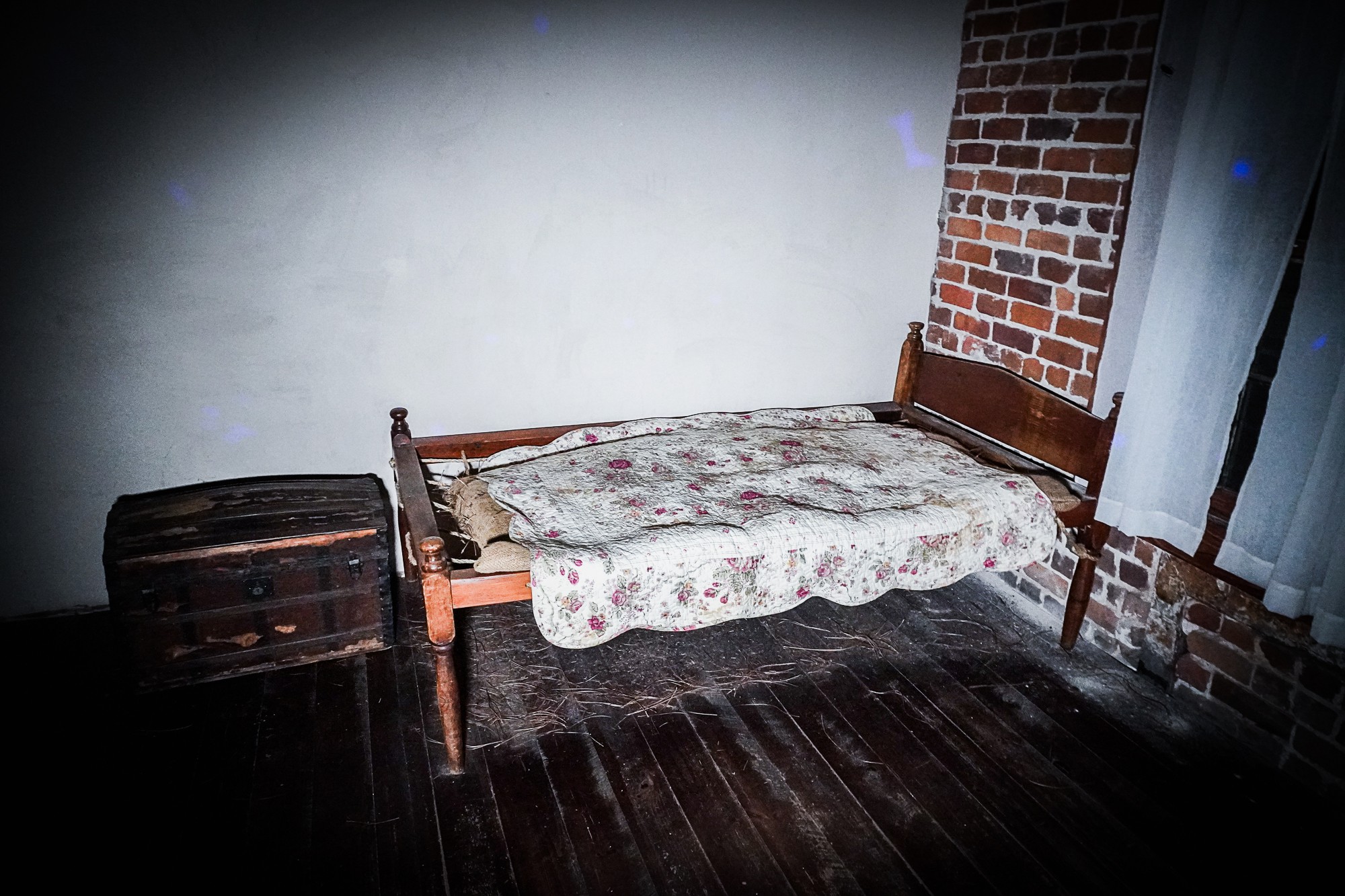 Sorrel Weed House - A Legacy of Tragedy and Heartbreak - Amy's Crypt