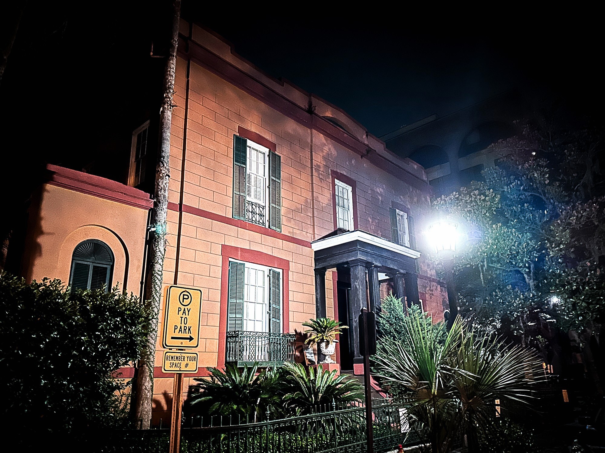 Sorrel Weed House - A Legacy of Tragedy and Heartbreak - Amy's Crypt